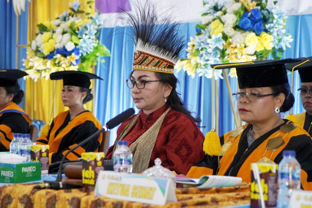 Wisuda STAKPN Sentani, Dirjen Bimas Kristen: Wisudawan Memberi ...